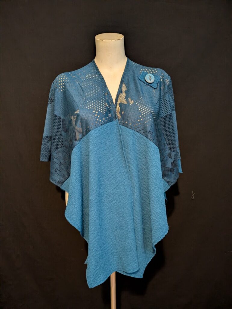 Style # 4080 Short cape ( One size ) - Pierre Poisson